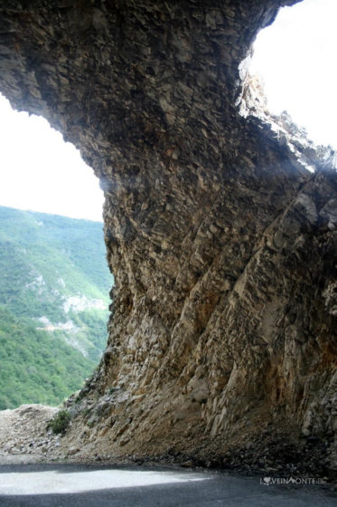 Поездка из Бара на реку Пива, Пивское озеро и город Плужине